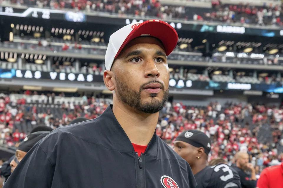 49ers promote Cameron Clemmons to tight ends coach, replacing Brian ...