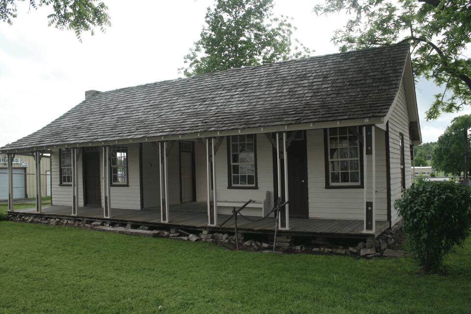 Historian Vincent Anderson to present Casey House history at County ...
