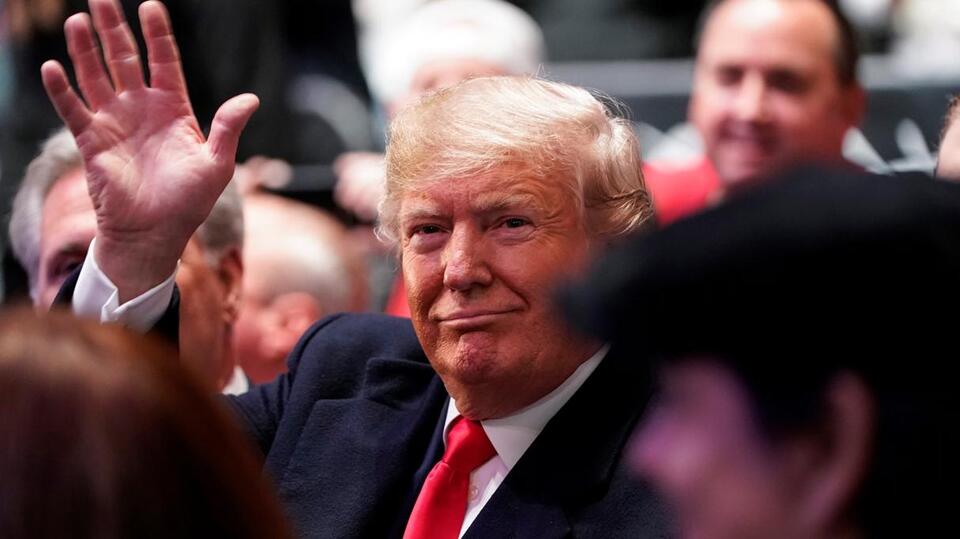 Knicks Fans Blast Donald Trump After Madison Square Garden Cancels NBA ...