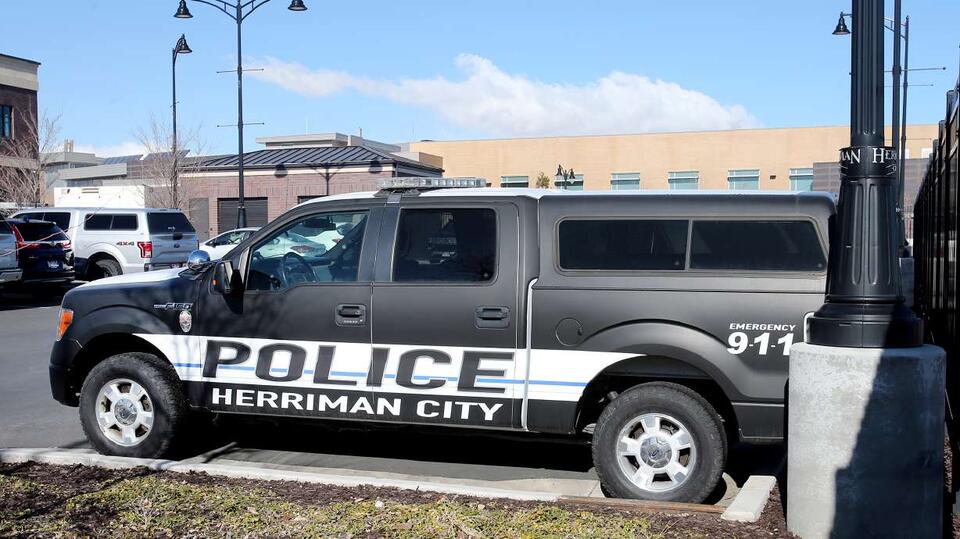 High school coach arrested after meeting with vigilante teen 'decoy ...