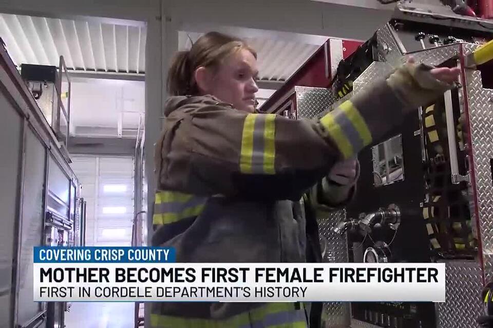 Mom of 4 makes history as the first female firefighter for Cordele Fire ...