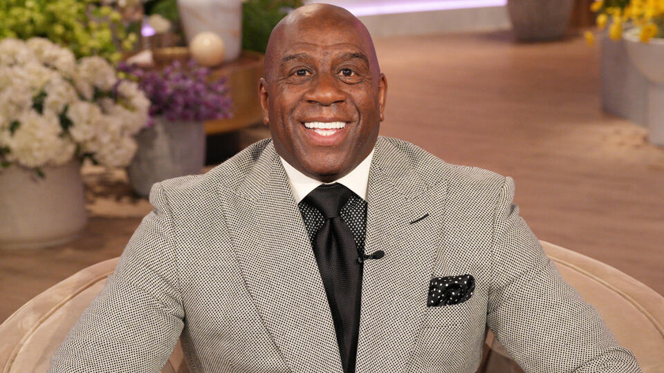 Magic Johnson Recalls Disclosing HIV Diagnosis to His Wife: ‘It Was the ...
