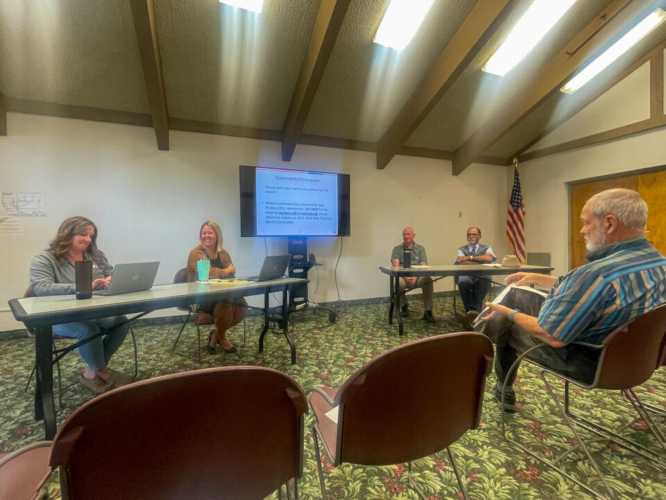 Chelan PUD holds public meeting in Leavenworth on proposed rate ...