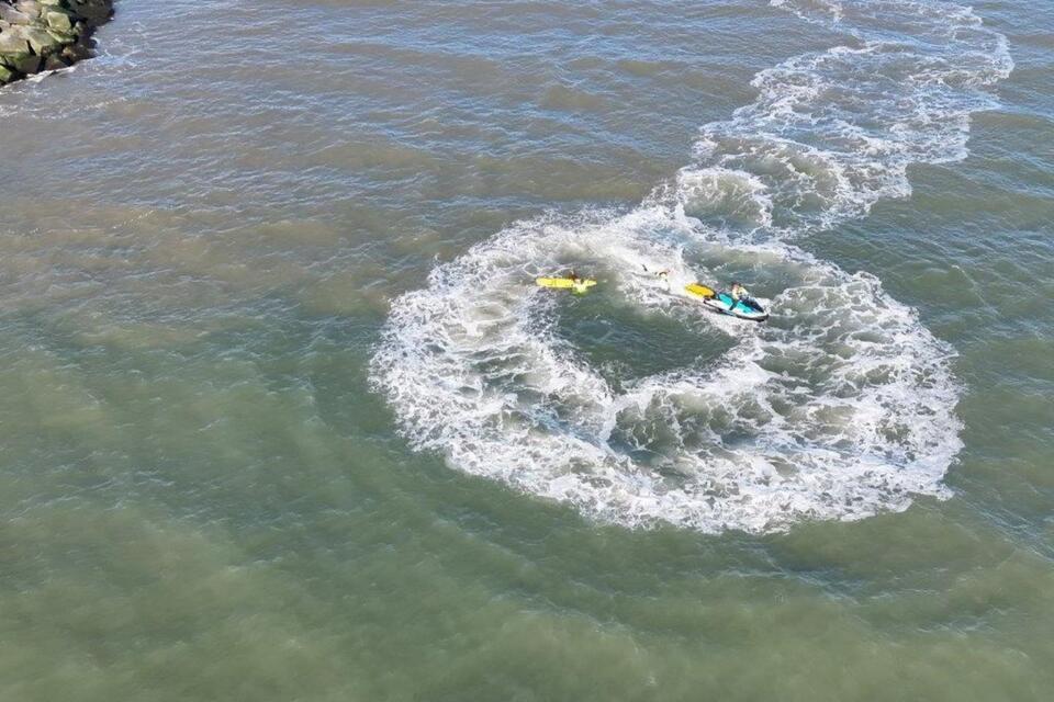 Firefighter threatened with screwdriver during ocean rescue - NewsBreak
