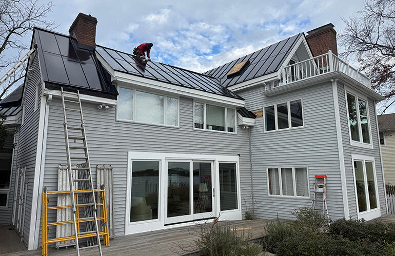 Roofit.Solar building-integrated PV enters US market - NewsBreak