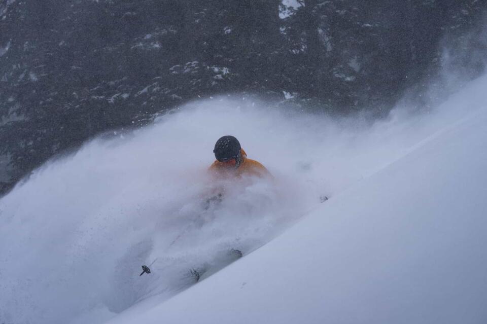 [PHOTOS] Mammoth Mountain, CA, Got 20″ Snow Overnight, Bringing Storm ...