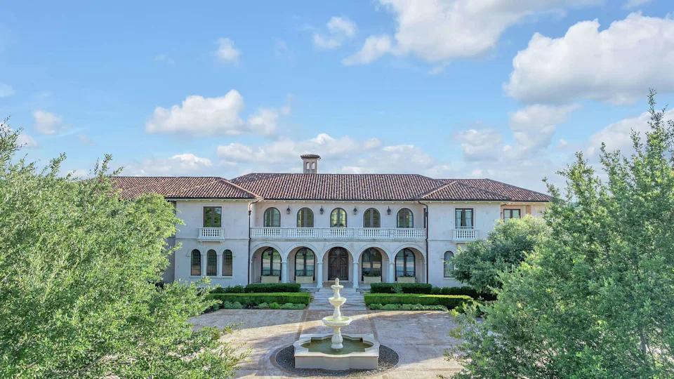 Tony Parker takes massive $3.5M price plunge on San Antonio mega ...