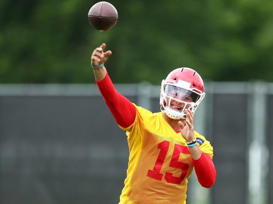 Kansas City Chiefs Training Camp Preview: Chiefs sitting pretty at QB ...