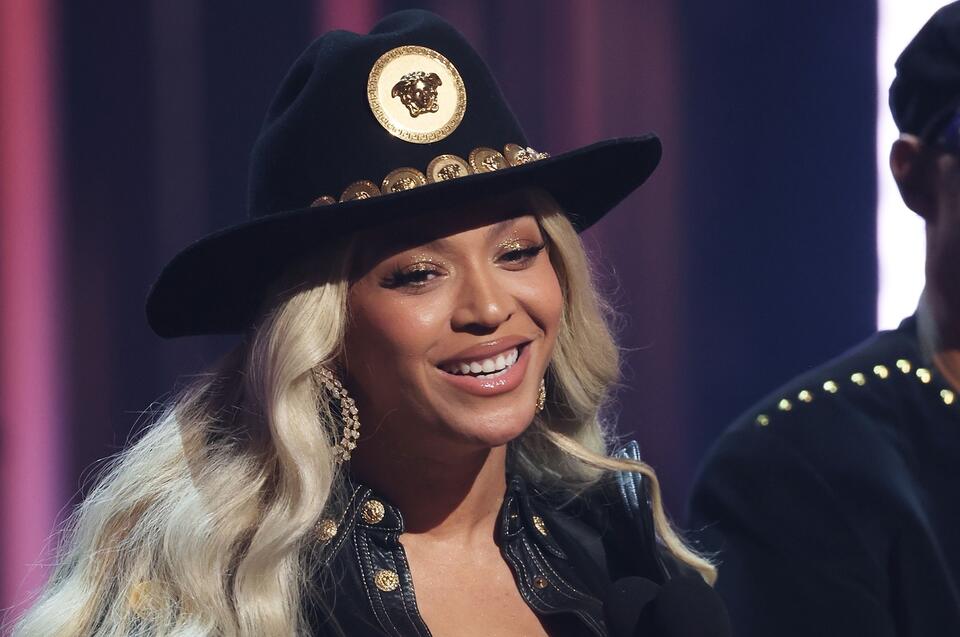 Beyoncé Gave A Rare Look At Her Natural Hair In An Instagram Video ...