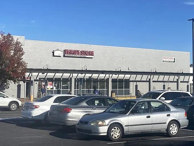 7 Enormous Thrift Stores In Colorado That Are Almost Too Good To Be ...