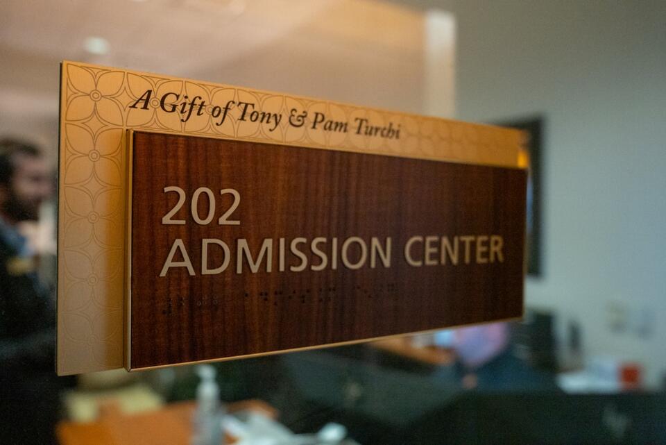 USC accepts 11.7% of Fall 2026 applicants - NewsBreak