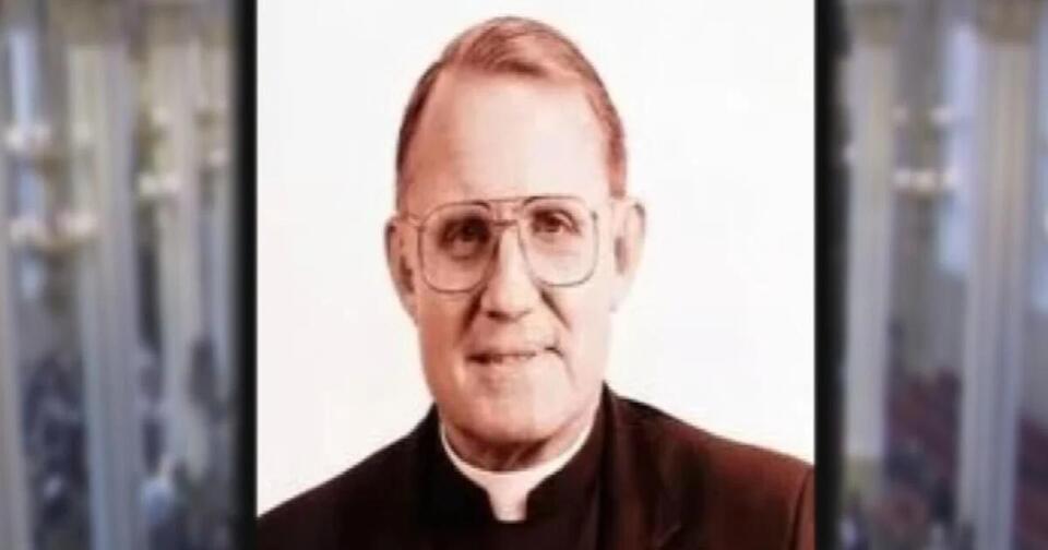 Former Louisville priest faces new child abuse charges decades after ...
