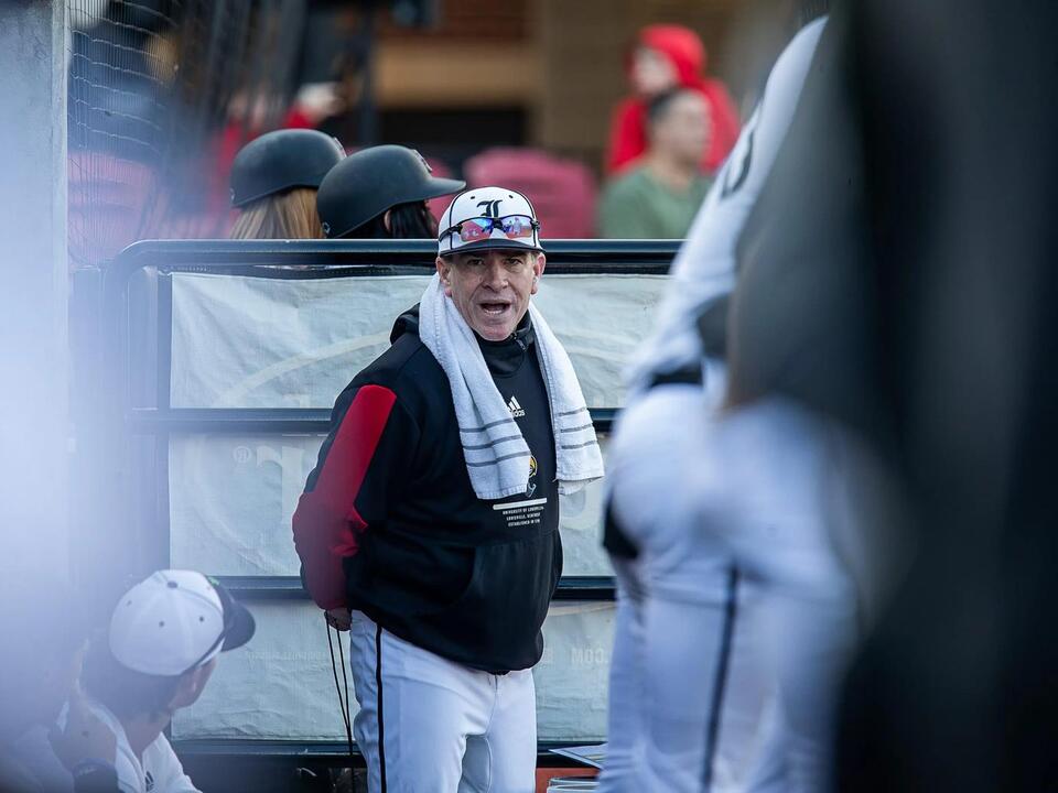 Louisville Head Coach Praises ‘Special’ Clemson Team