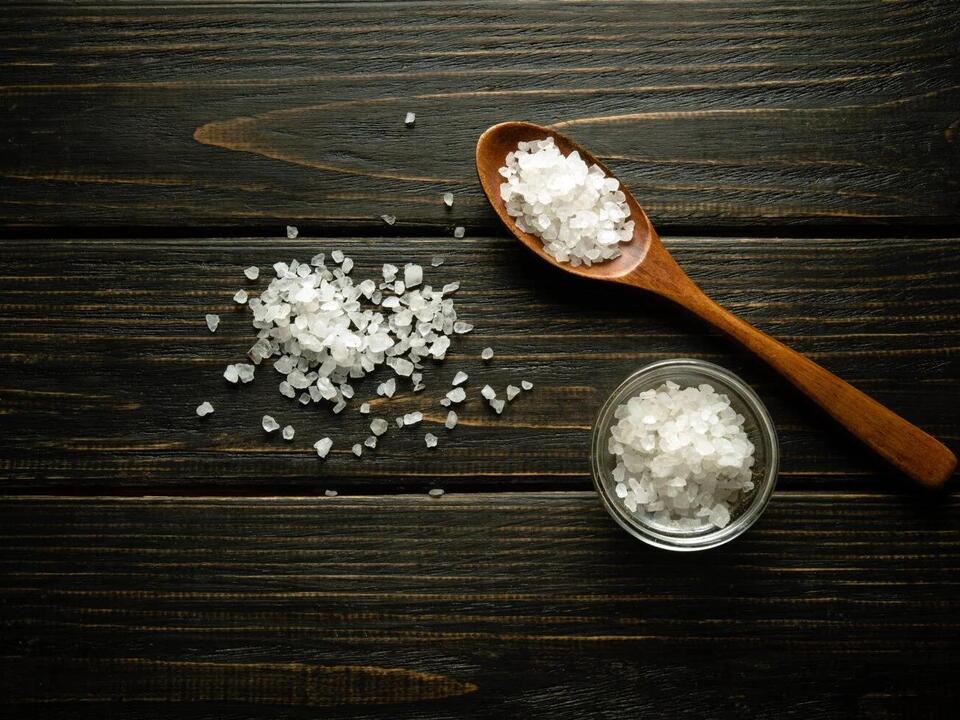Pink Salt Vs Sea Salt What Are The Differences And Which One Is Healthier