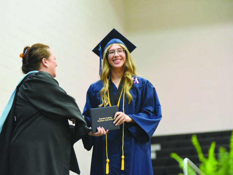 Twenty-two Pirates earn diplomas