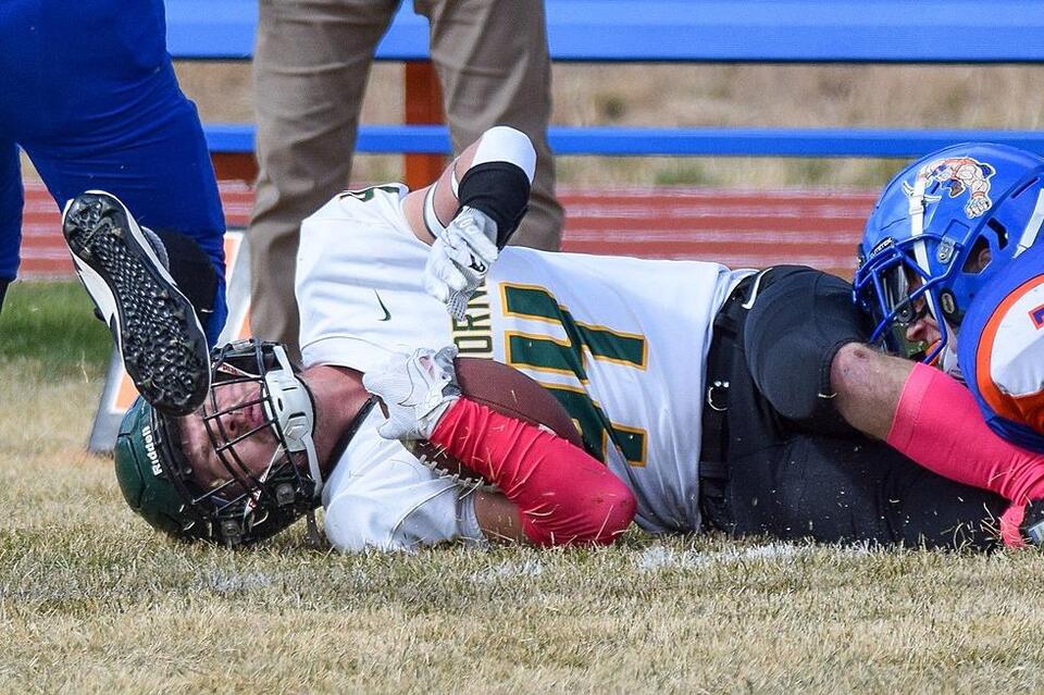 PhotoFest: Farson-Eden Soundly Beats HEM in 6-Man Football - NewsBreak