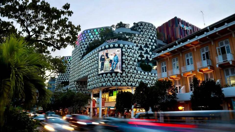 What to see and do at Bugis Night Lights 2025 – neon photo ops, retro ...