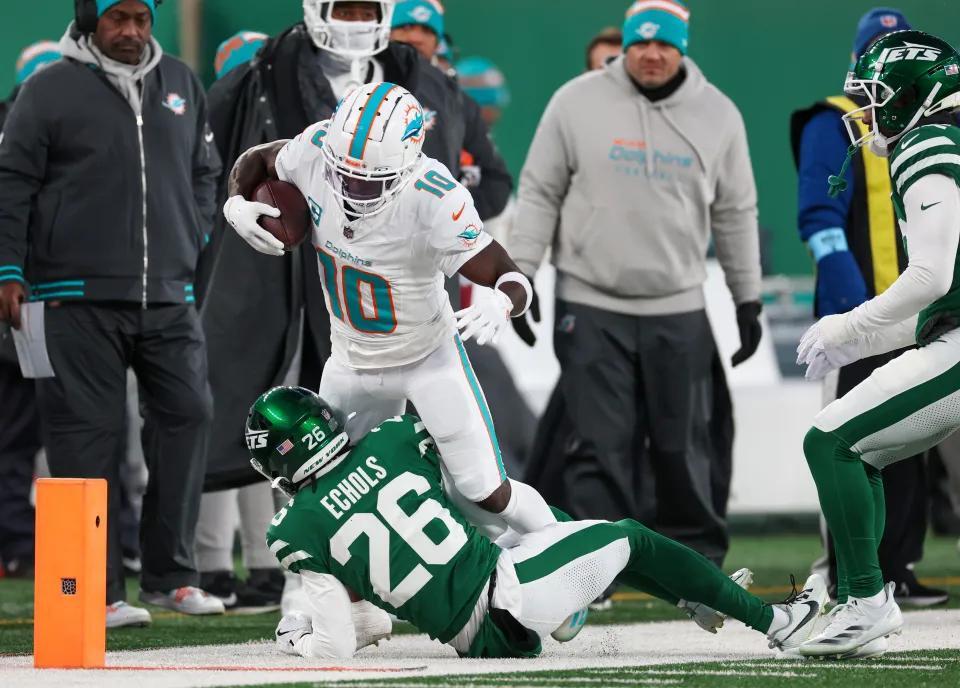 Tyreek Hill quits Miami Dolphins and star WR breaks silence and head coach Mike McDaniel sends ...