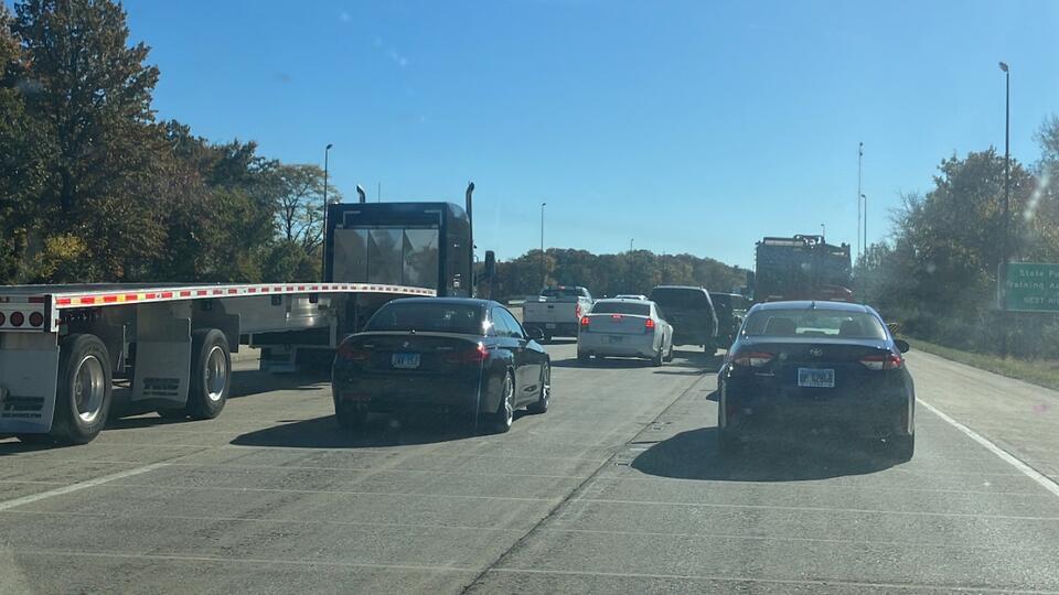 Traffic crash closes right lane on I-55 southbound near Springfield ...