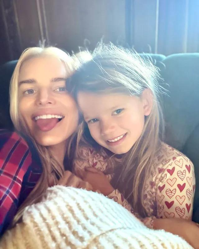 Jessica Simpson poses with lookalike daughter as fans say ‘she’s your ...
