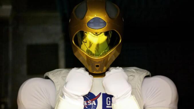 National Air and Space Museum Receives Robonaut 2 From NASA - NewsBreak