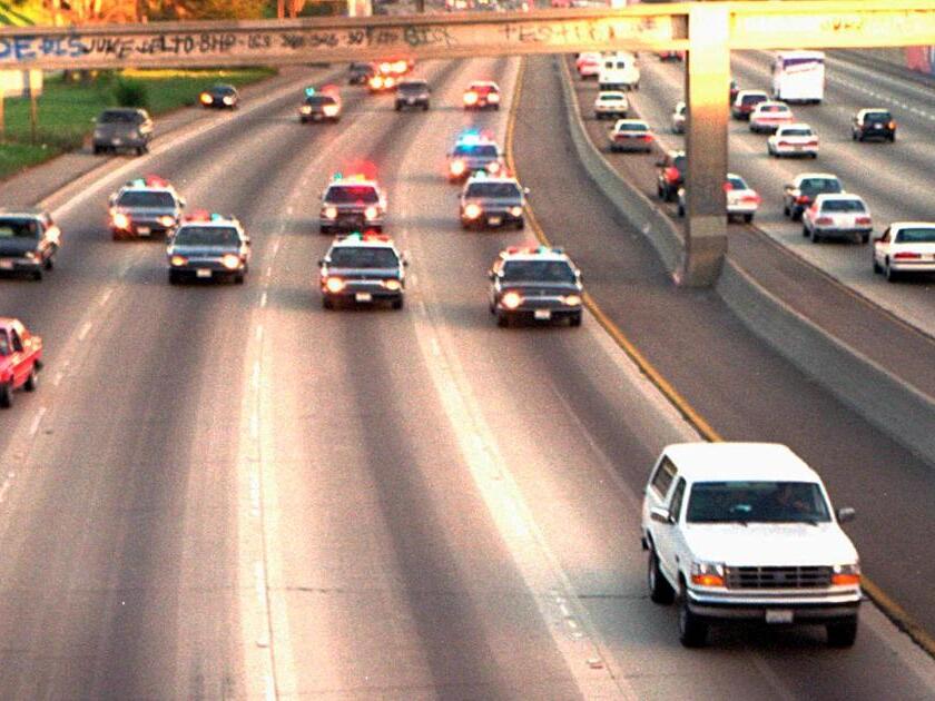 What happened during O.J. Simpson's car chase — and why everyone ...