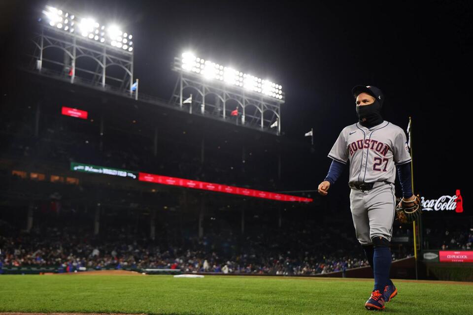 Astros Go 1-10 With RISP In 4-3 Loss to Cubs - NewsBreak