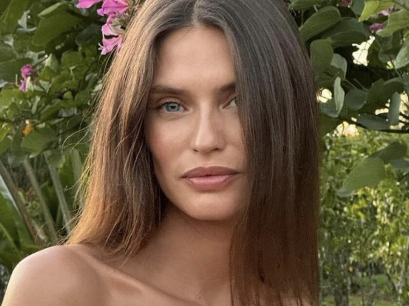 Devoted Mom & World Famous Beauty Symbol, 40, Has Breasts Removed to ...