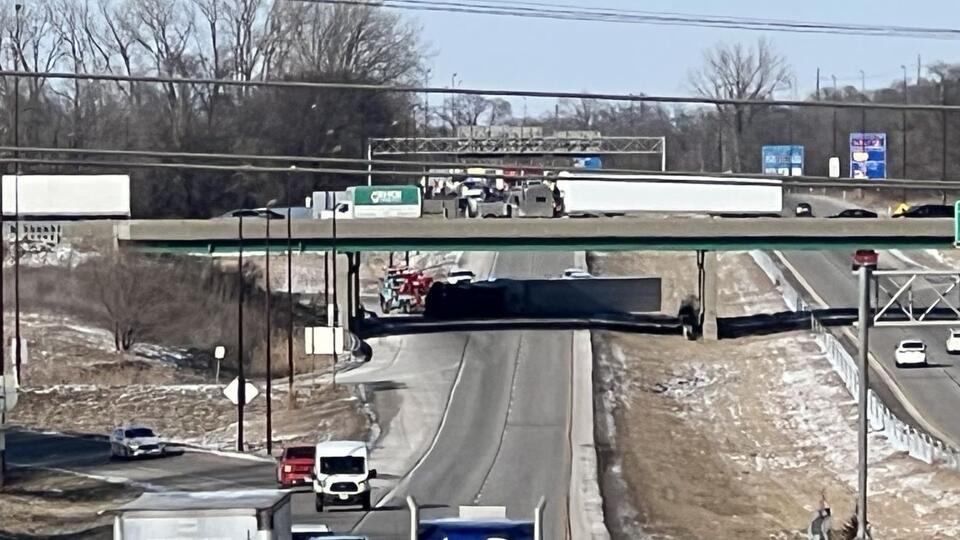 Overturned semi-trailer causes traffic diversion near Springfield ...