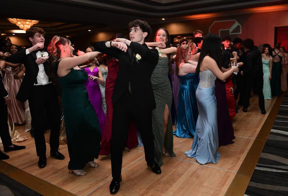 Cinnaminson High School Prom 2026 (95 Photos) - NewsBreak