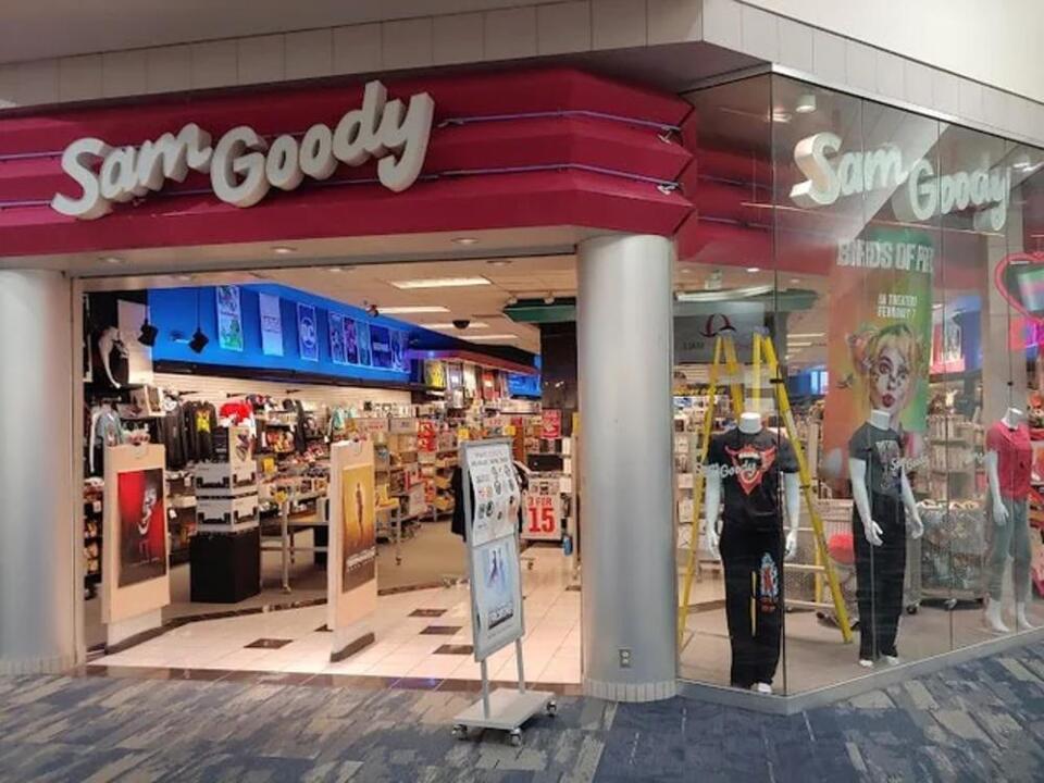20 Mall Stores From the ’80s and ’90s That You Totally Forgot About ...