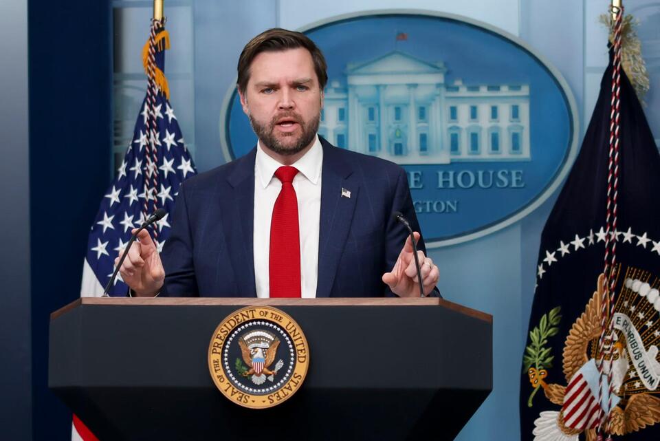 JD Vance Hit With Brutal Fact-Check on Trump and Mexico Tariffs - NewsBreak