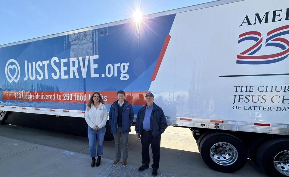 Name Dropping | Mallett announced as Illinois State Bilingual Teacher ...