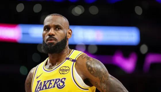 LeBron James Flames Stephen A. Smith, Roasts Brian Windhorst, Talks Relationship With Michael ...