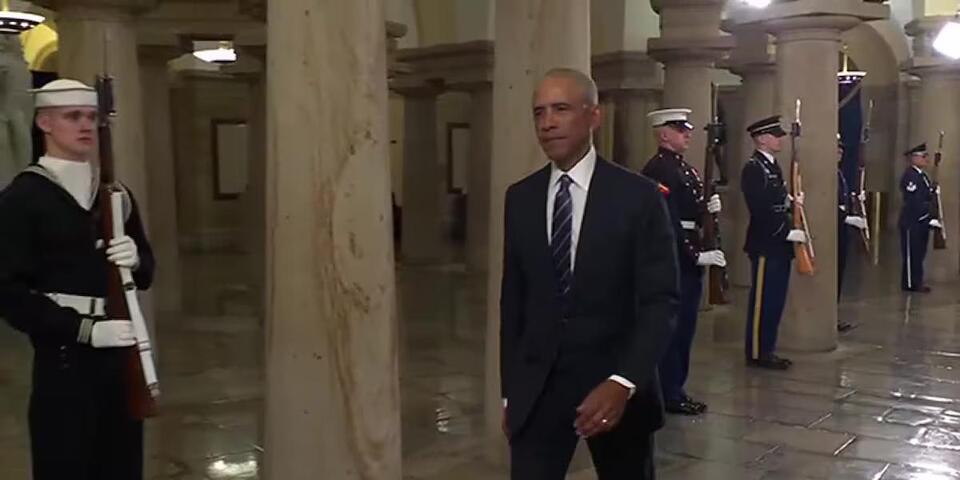Former President Barack Obama arrives for Donald Trump's inauguration ...