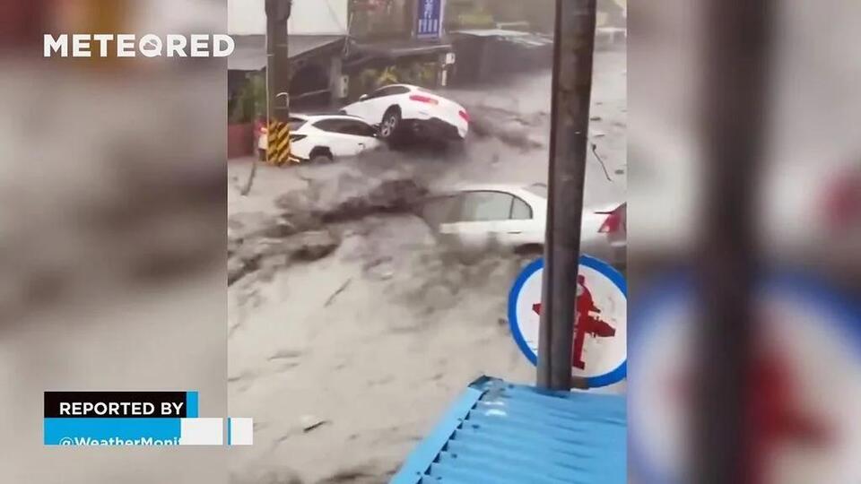 Super Typhoon Ragasa video: Harrowing footage of vehicles swept away by ...