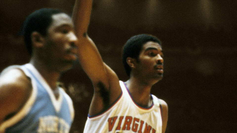 "I probably would have stayed" - James Worthy talks about the biggest ...