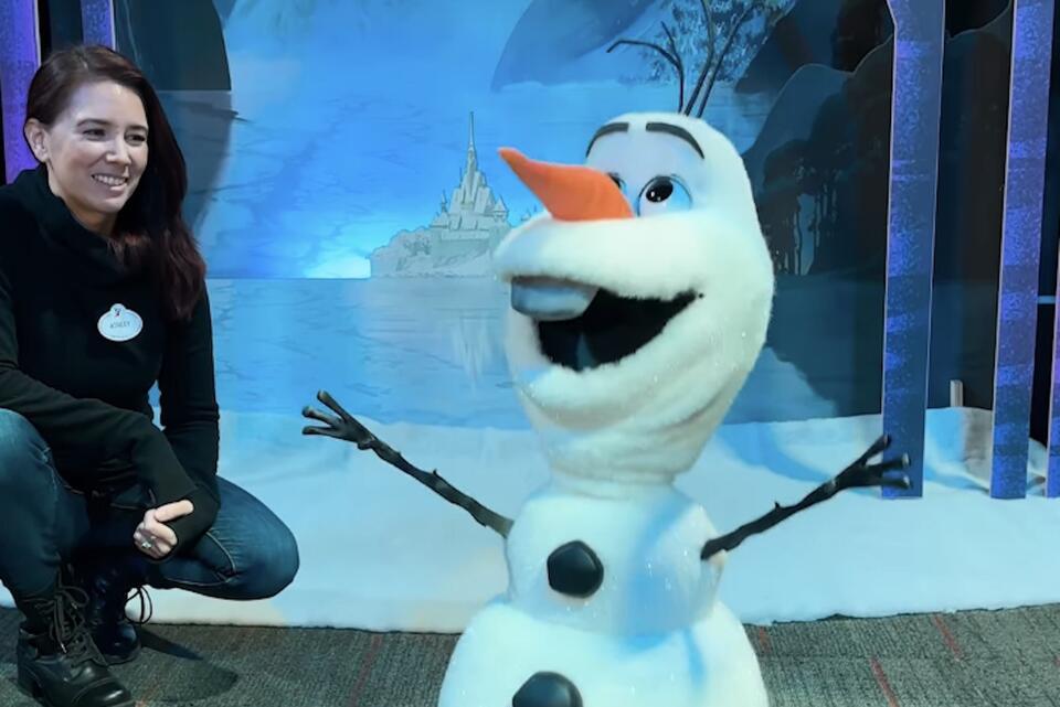 Disney’s New Frozen Land Features Interactive Olaf Robot - NewsBreak