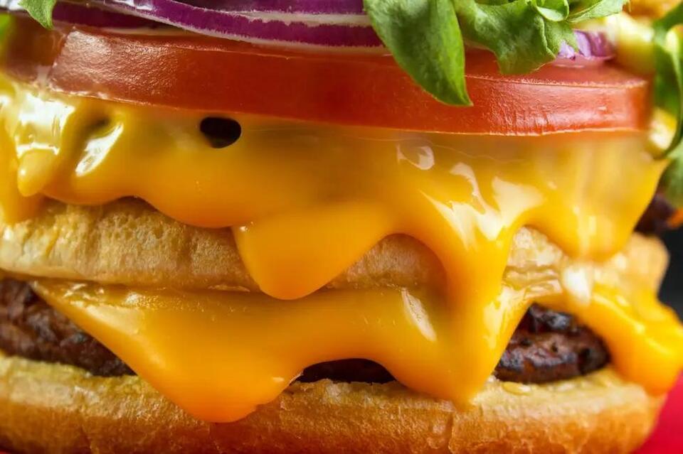 These Fast Food Chains Don’t Use Real Cheese - NewsBreak