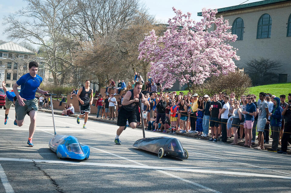 CMU Spring Carnival is happening Thurs., April 9th-Sat., April 11th ...
