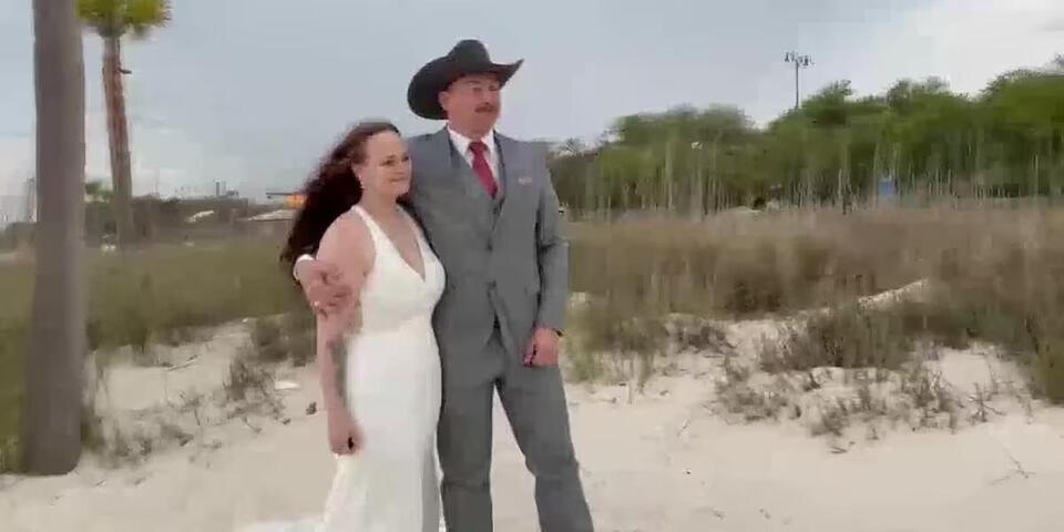 Purvis couple gets married during solar eclipse - NewsBreak