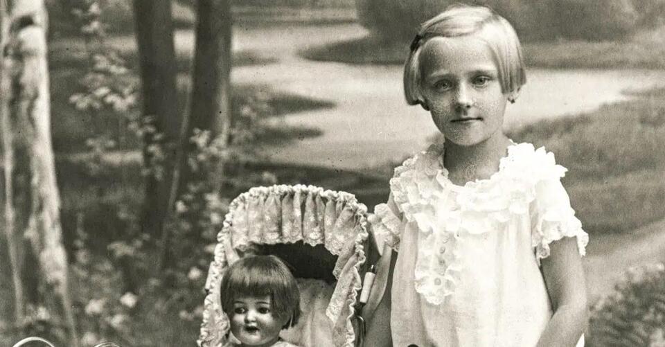 Baby Name Consultant Reveals Which ’80s Girl Names Are Officially Out ...