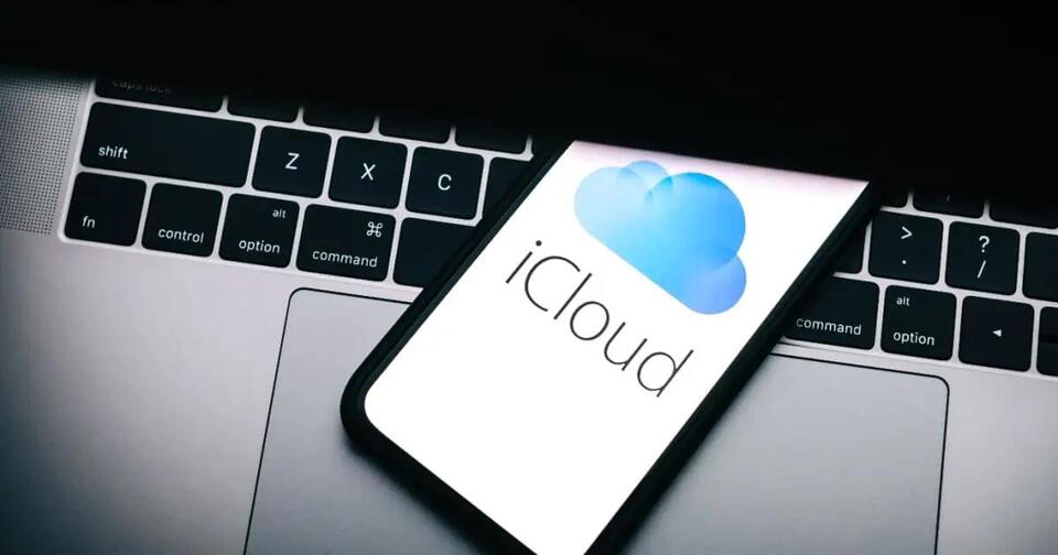 Turn Off iCloud Drive Syncing on Cellular Network in iOS 26 - NewsBreak