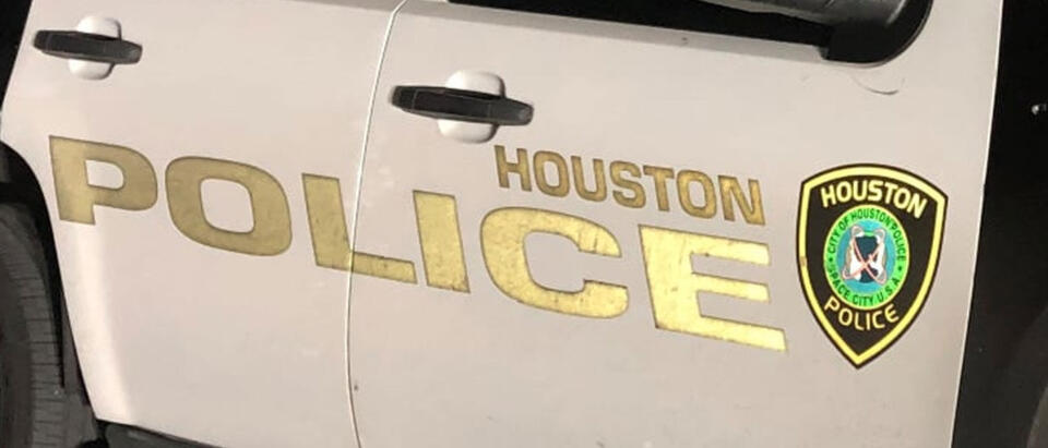 Houston police investigate fatal crash on Southwest Freeway - NewsBreak