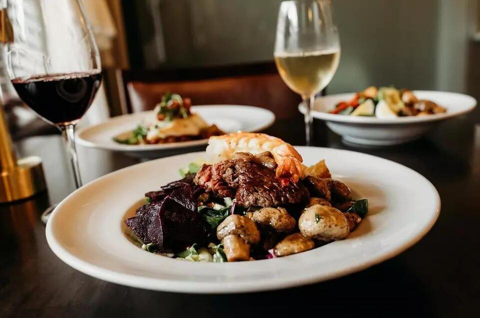 30 Romantic Corridor Restaurants to Check Out for Valentine’s Day 2025 ...