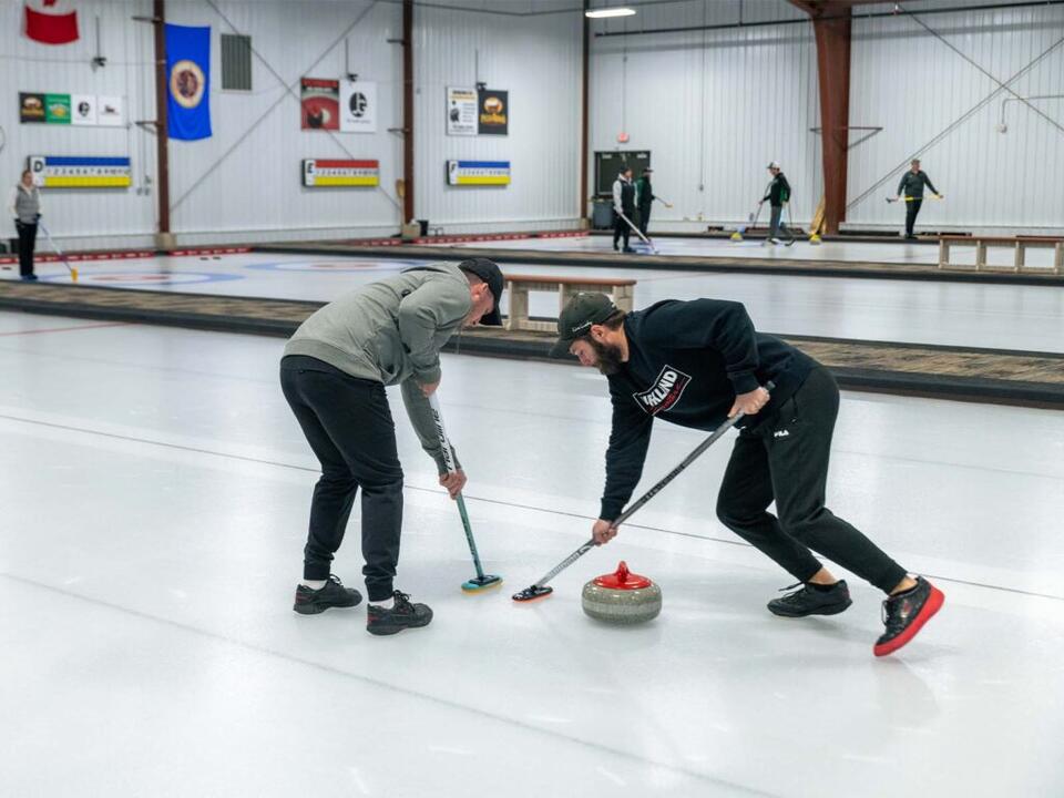 FM Adult & Youth Athletic Clubs & Sports: F-M Curling Club