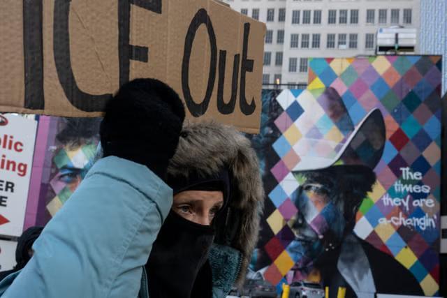 Minneapolis shooting latest: Clinton and Obama call on Americans to ...