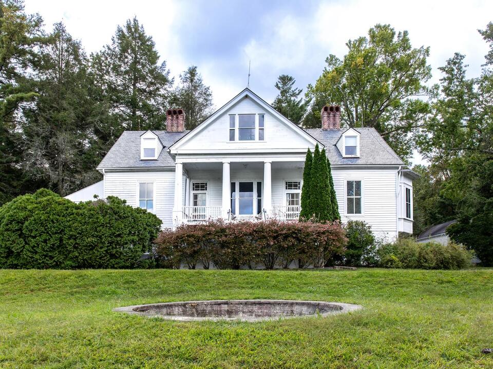 Carl Sandburg’s ‘Chicago’ poem finds fresh relevance in a city occupied ...