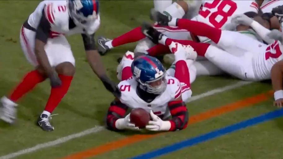Kayvon Thibodeaux Summed Up Feelings on Missed Tush Push Fumble With ...