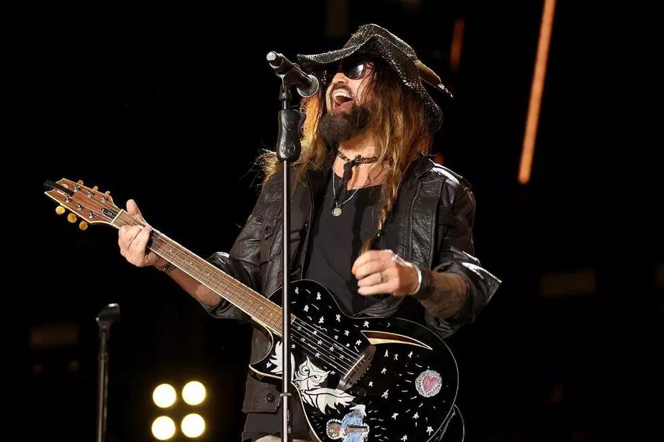 Billy Ray Cyrus Reveals What Went Wrong at His Inauguration Gig - NewsBreak